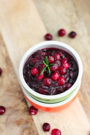 Easy 3 Ingredients Cranberry Sauce - Maya Kitchenette