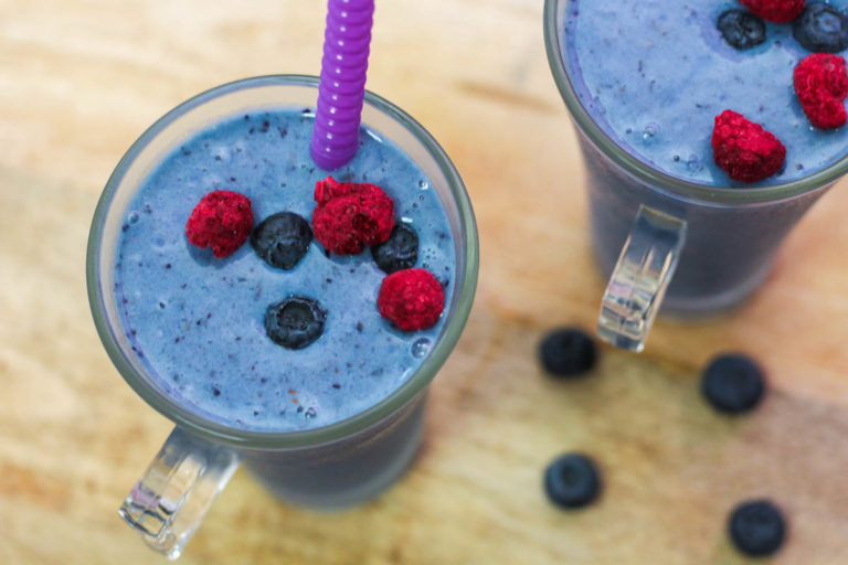 Blue Smoothie Recipe - Maya Kitchenette