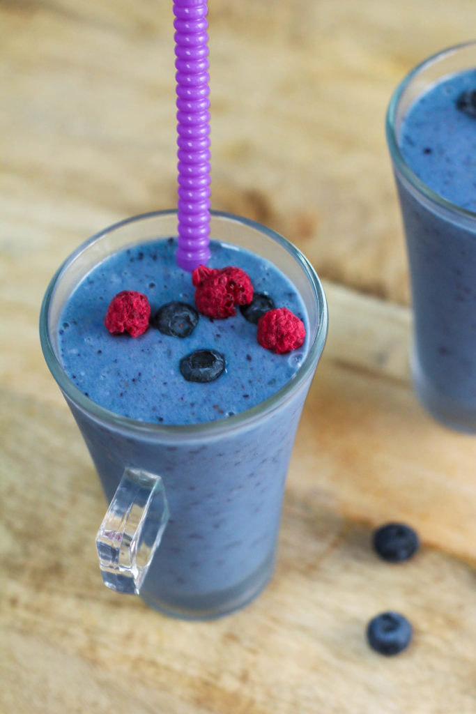 Blue Smoothie Recipe - Maya Kitchenette