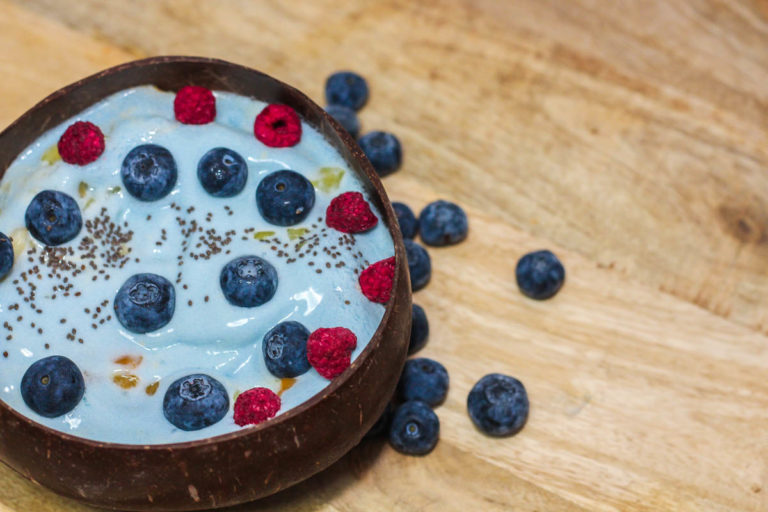 Blue Smoothie Bowl Recipe - Maya Kitchenette